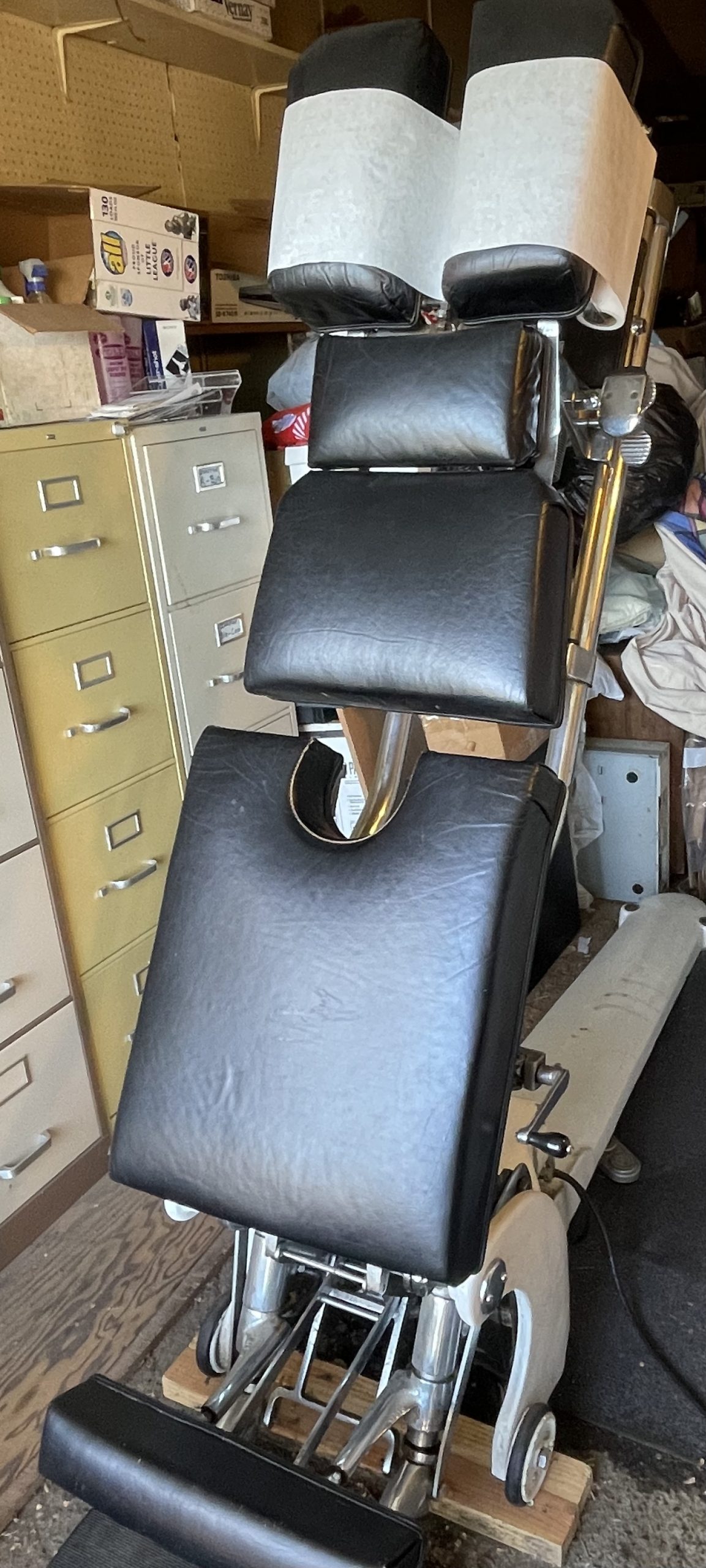 Electronic Hi/Lo adjusting table – Chirocom