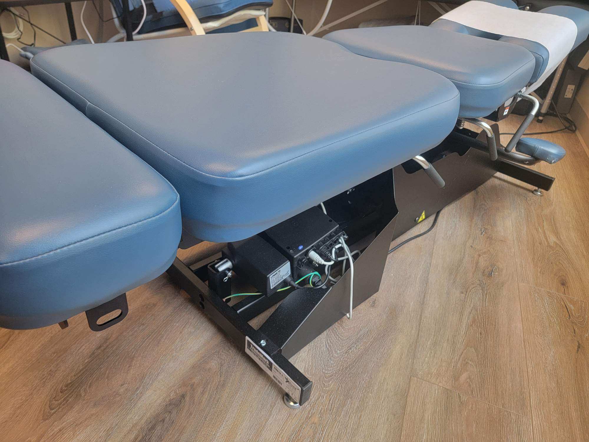 Pivotal Health Solutions Adjustment Drop Table – Chirocom