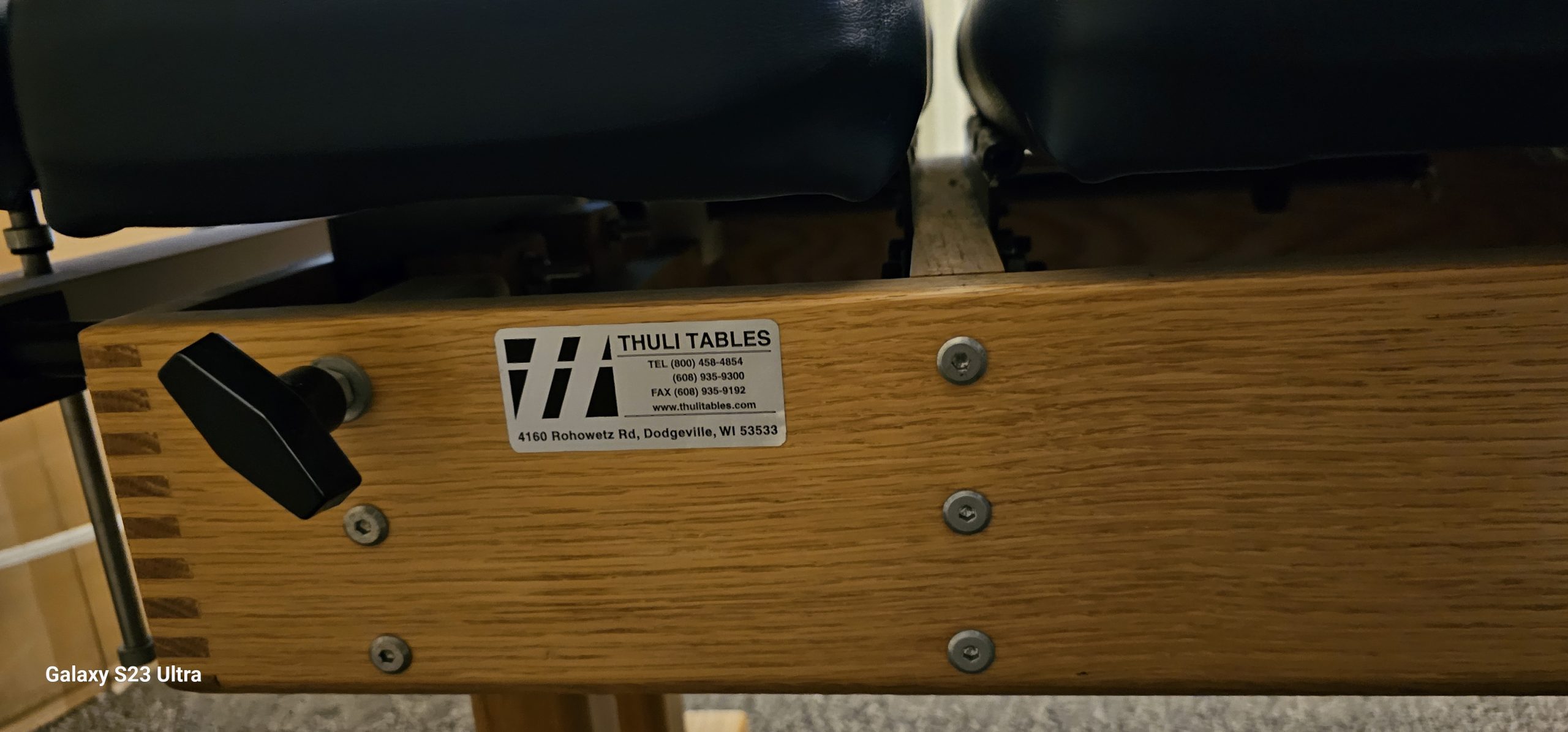 Thuli stationary adjusting table – Chirocom